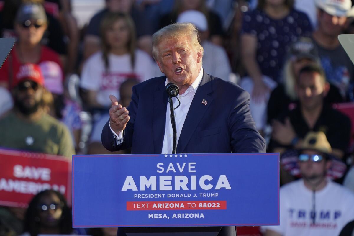 Trump dice que la inmigración ilegal "le salvó la vida" - ASCONTENIDOS